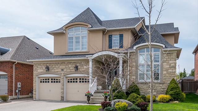 Brampton House of the Week: Gorgeous $1.2 Mil Home With Cozy and Chic ...
