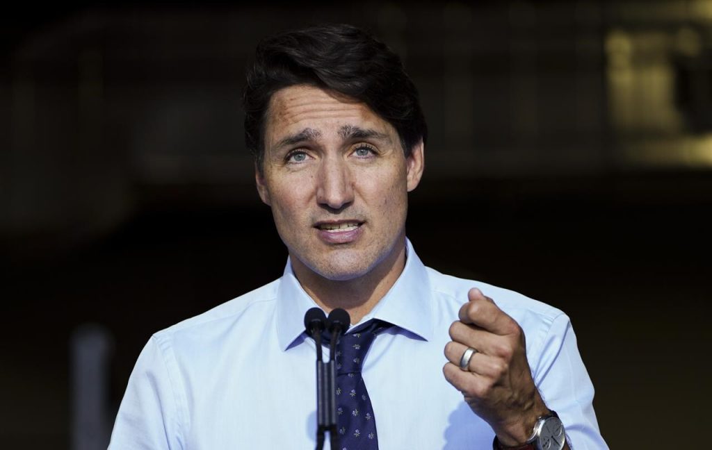Video: Trudeau clashes with pro-Palestinian protester while making ...