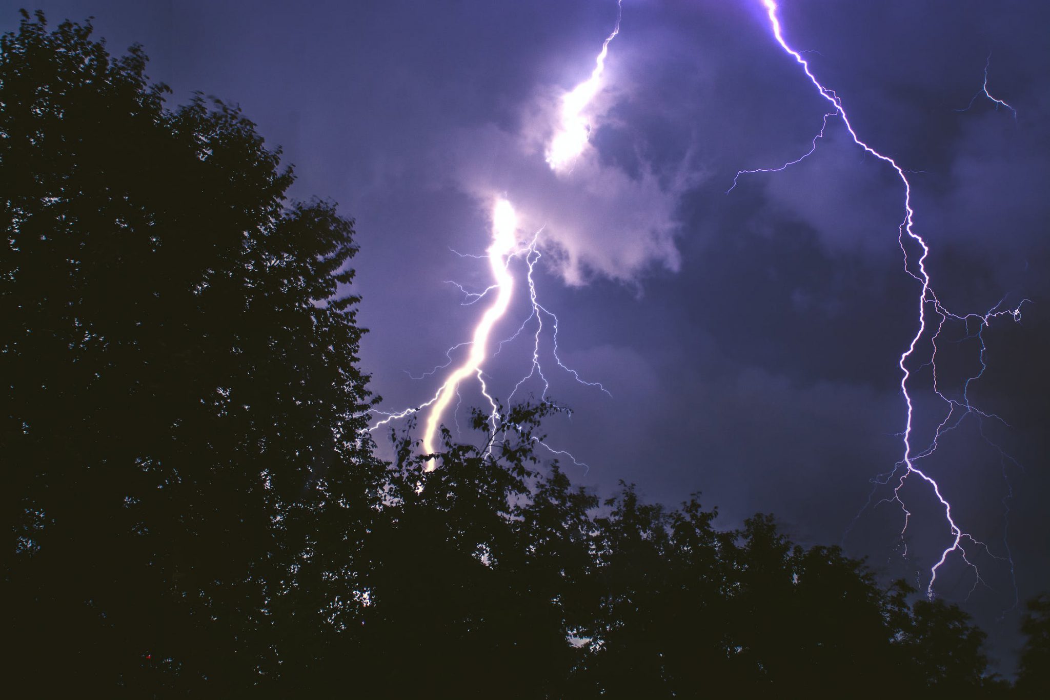 Dangerous storms set to hammer Toronto and southern Ontario with 100 km ...