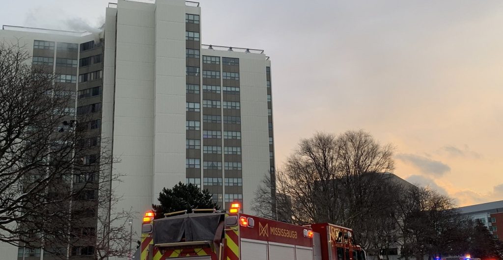 Residents evacuated after fire breaks out at high-rise in Mississauga ...