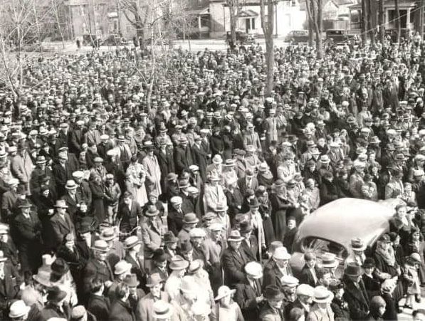1937 Oshawa Strike - the first major industrial unionism success in ...