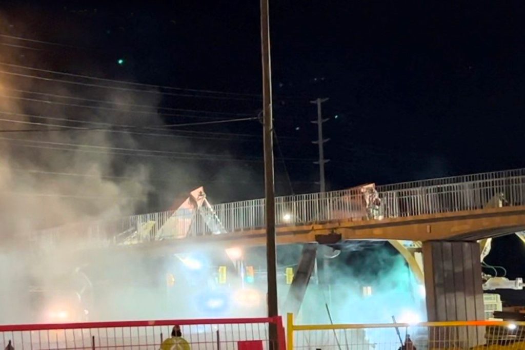 Photos show demolition of pedestrian bridge in Mississauga | INsauga