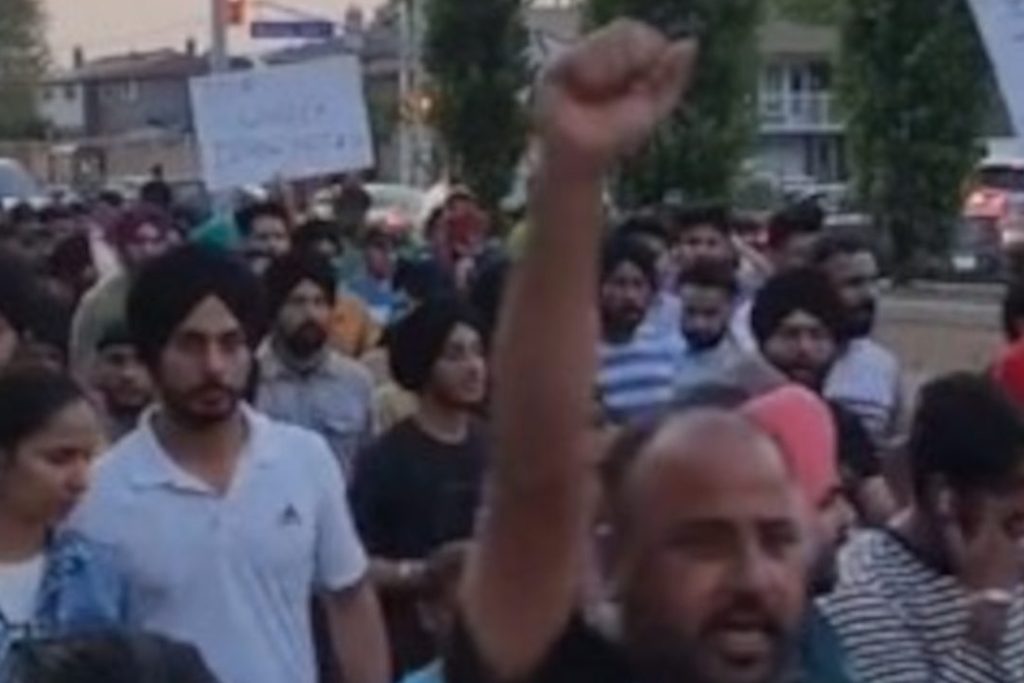 International Students facing deportation in enrollment scam protest in ...
