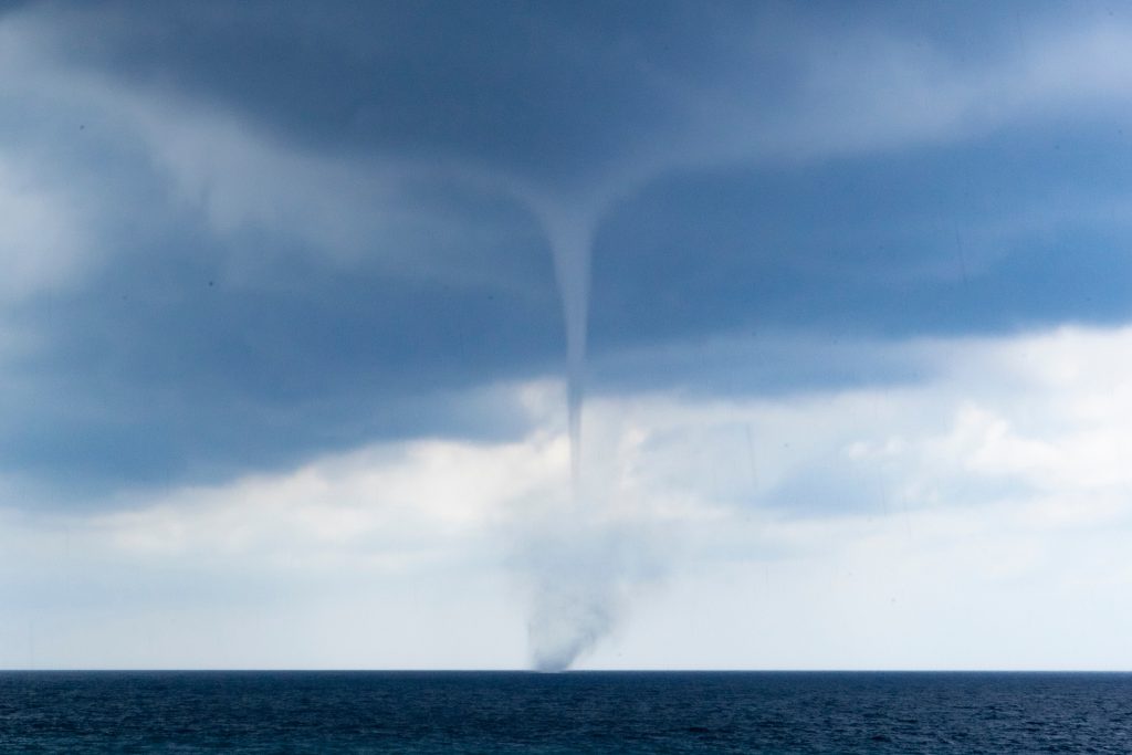 Funnel clouds and tornadoes possible in Mississauga and Brampton today ...