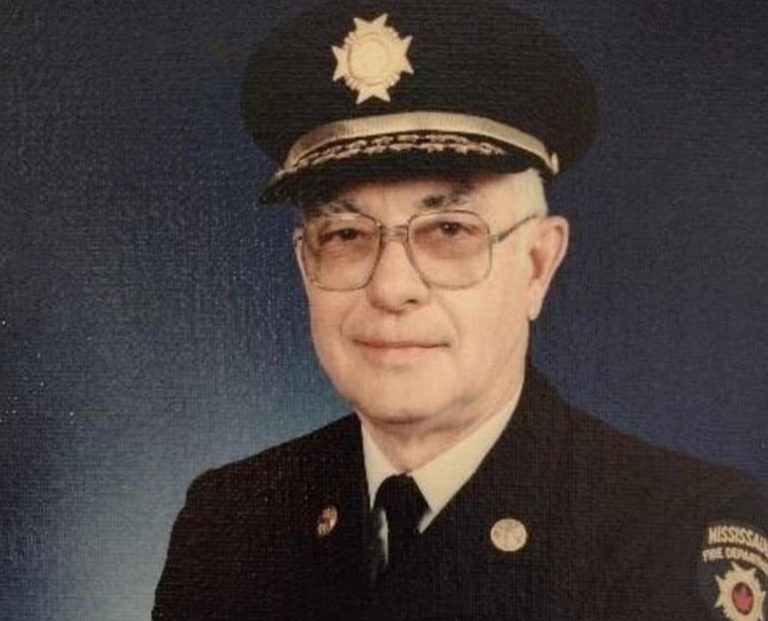 Fire chief during 1979 train derailment in Mississauga to be honoured ...