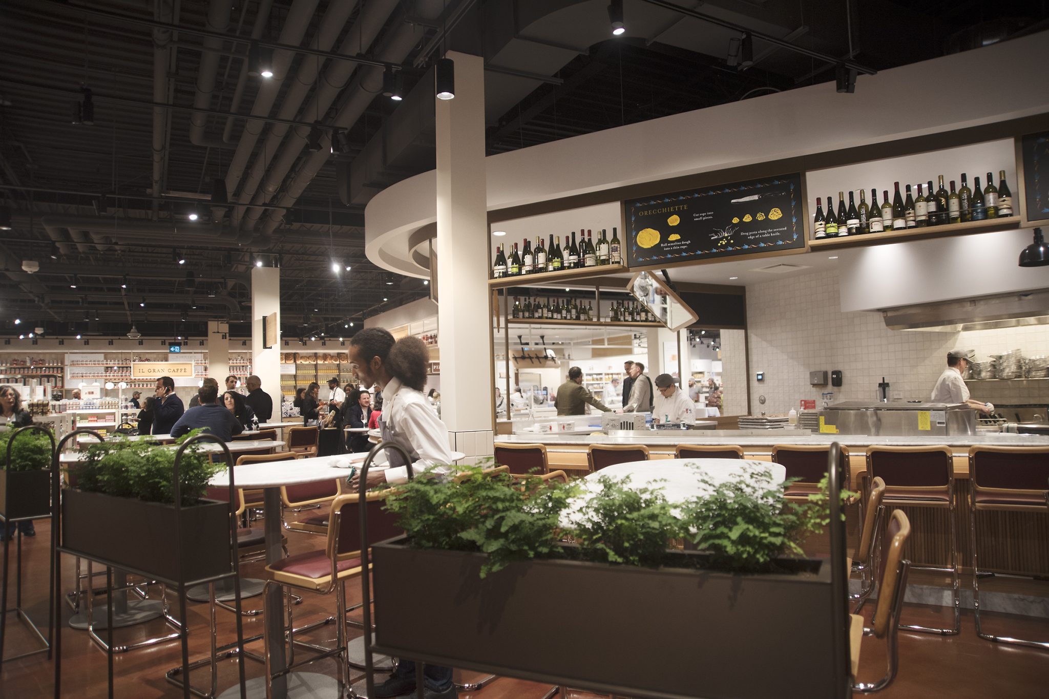 Italian market and restaurant, Eataly, opens new location in Toronto on ...
