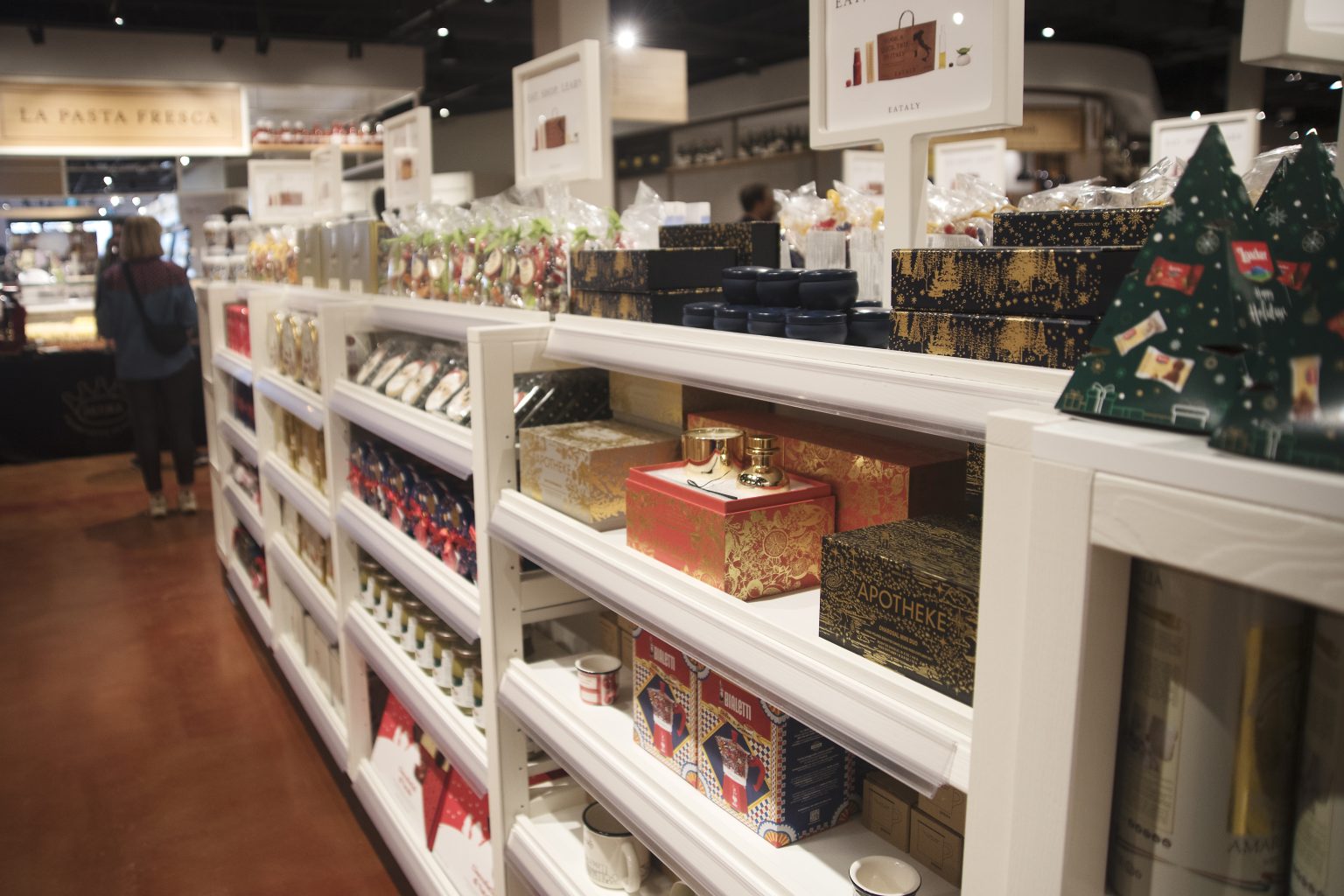 Italian market and restaurant, Eataly, opens new location in Toronto on ...