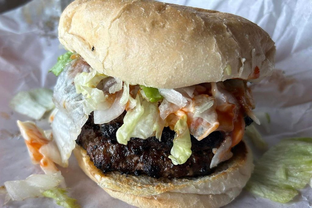 CLOSURE: 60-year-old burger joint has closed in Mississauga, Ontario ...