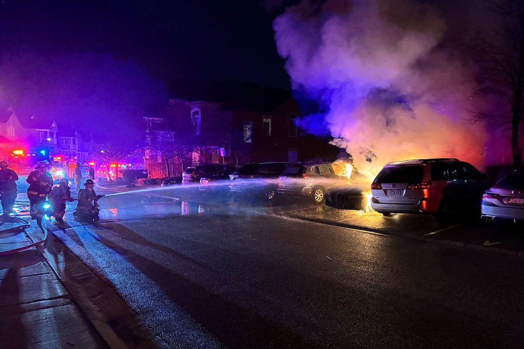 Car fire extinguished early this morning in Mississauga | INsauga
