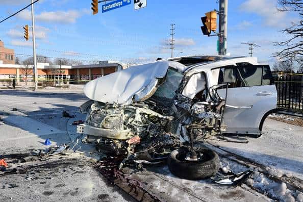 Cop cleared of chase that ends with crash into Mississauga city bus ...