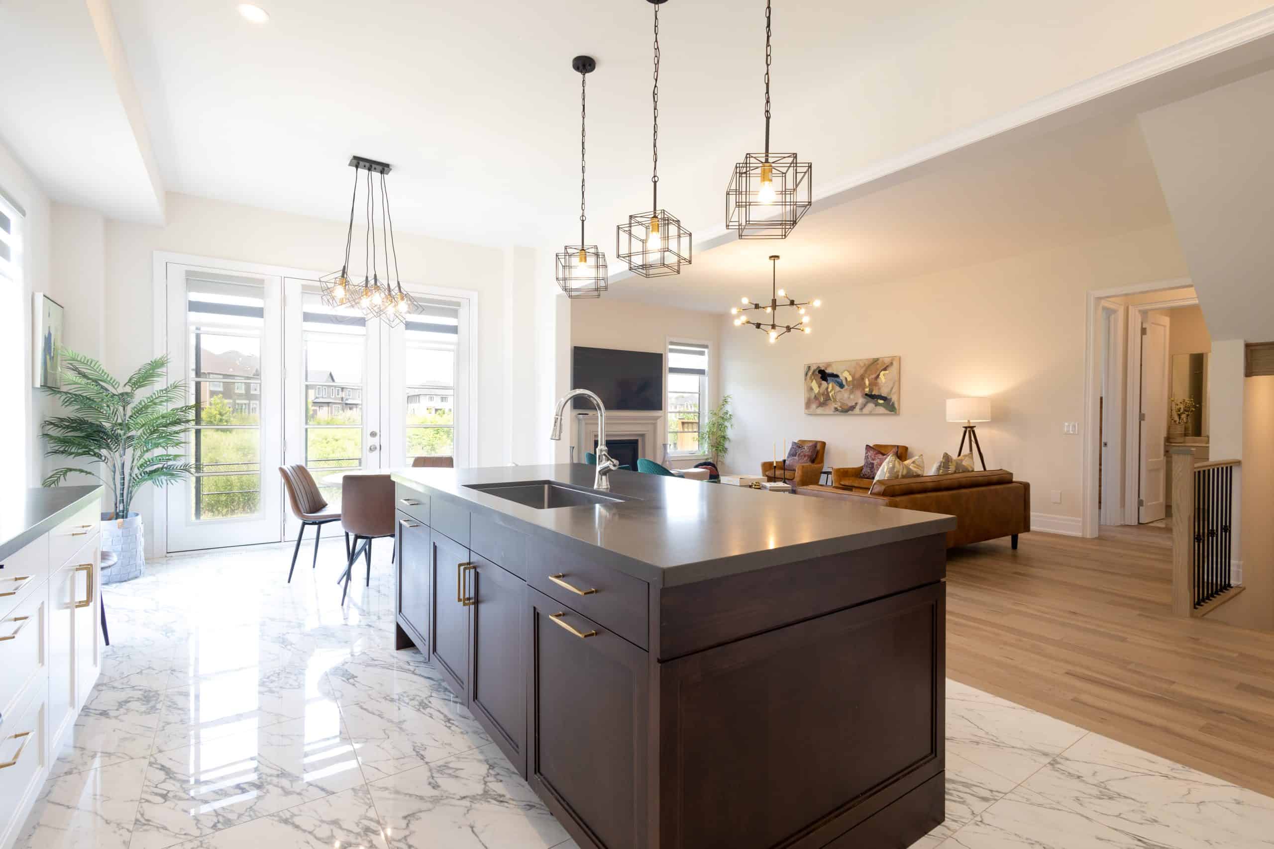 Halton House of the Week: Large Oakville home in prestigious Glen Abbey ...
