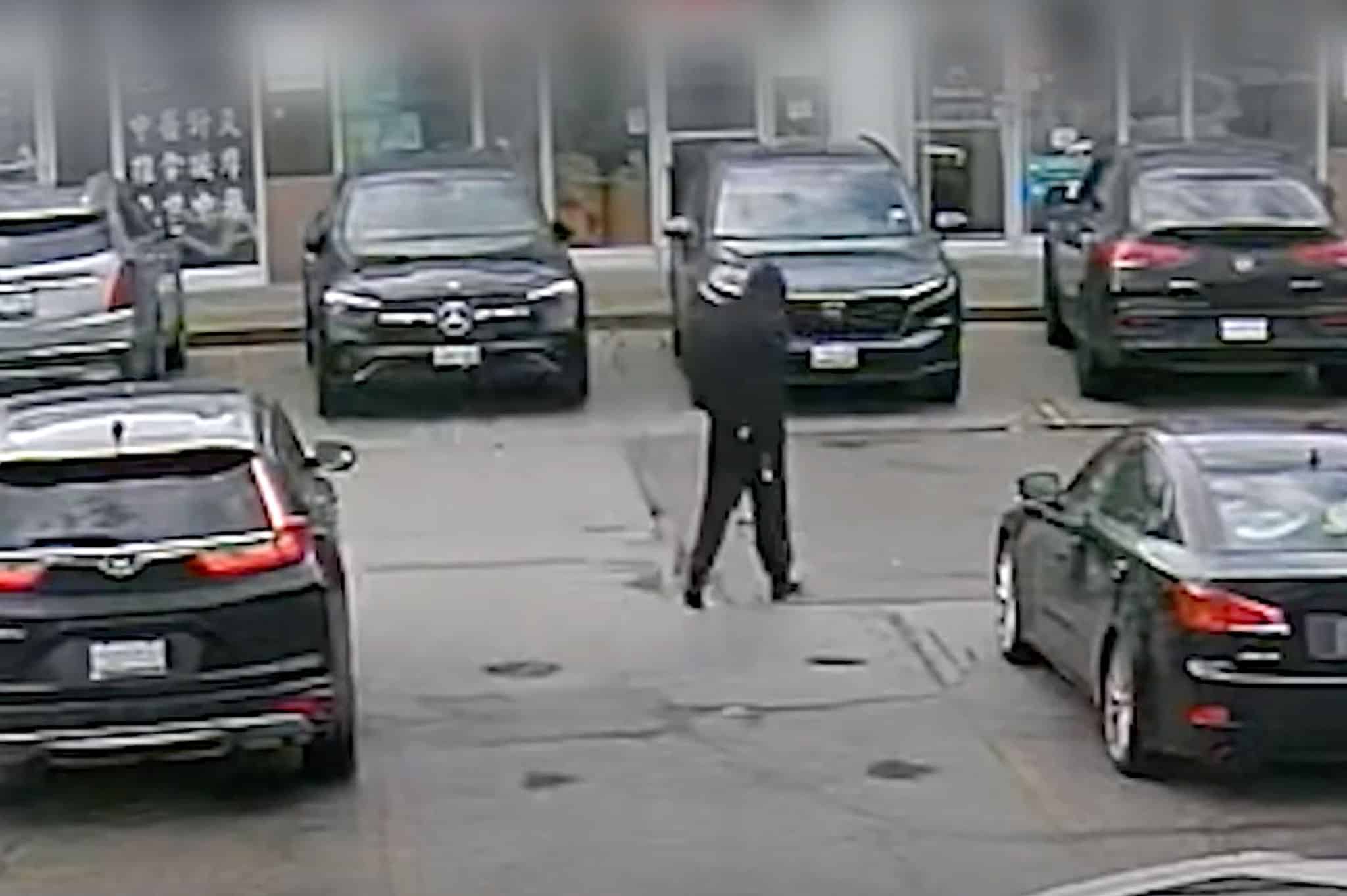 VIDEO: Knifepoint carjacking caught on camera; vehicle abandoned in ...