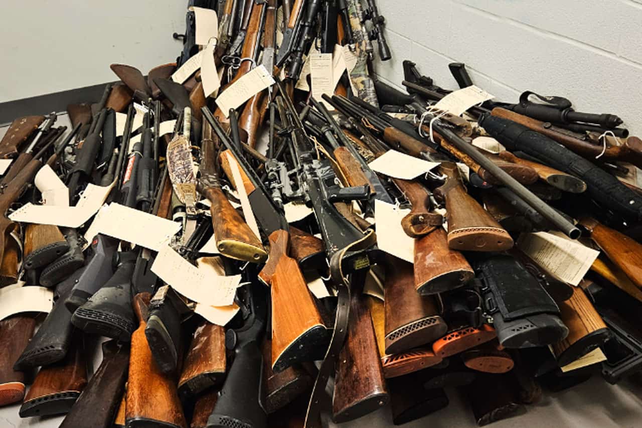 Over 200 firearms seized after a traffic stop in an Ontario city | INsauga
