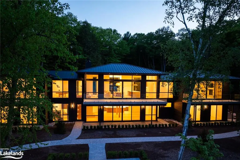 Enormous cottage sells for over $13 million in Ontario | INsauga