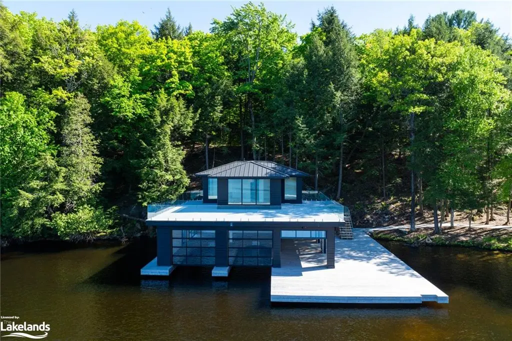 Enormous cottage sells for over $13 million in Ontario | INsauga