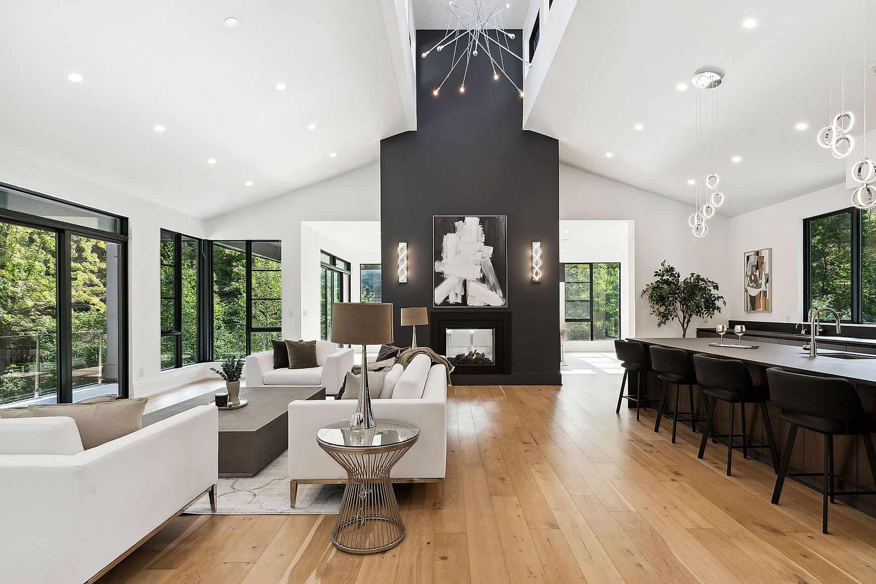 Mansion sells for a $600K loss in sought-after Mississauga ...