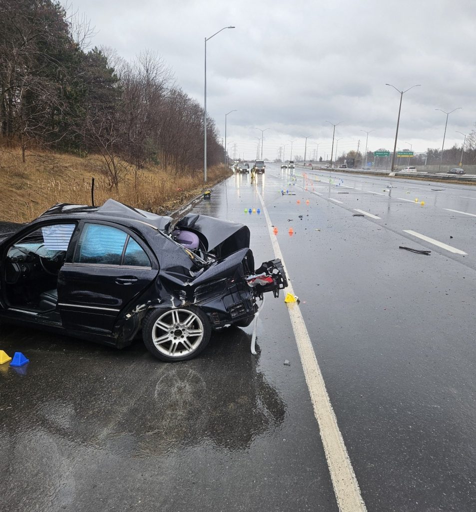 UPDATE: HIGHWAY CLOSURE: Car struck by truck on QEW in Burlington | INsauga