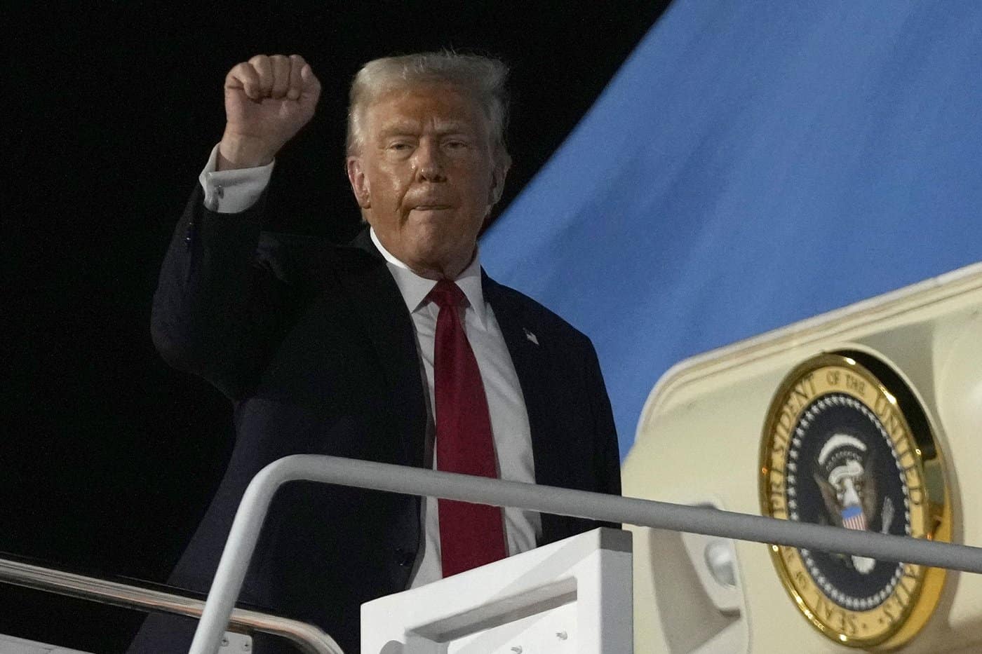 Trump says 25 per cent tariffs are coming today for steel and aluminum ...
