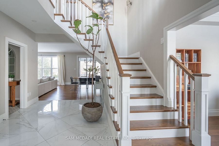 Hamilton House of the Week: Elegance and plenty of space in rural ...