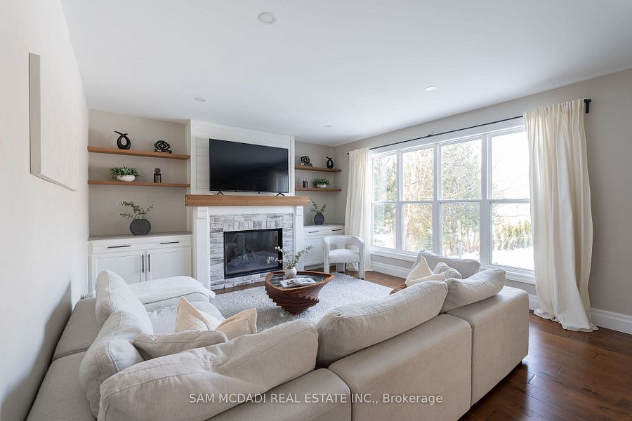 Hamilton House of the Week: Elegance and plenty of space in rural ...