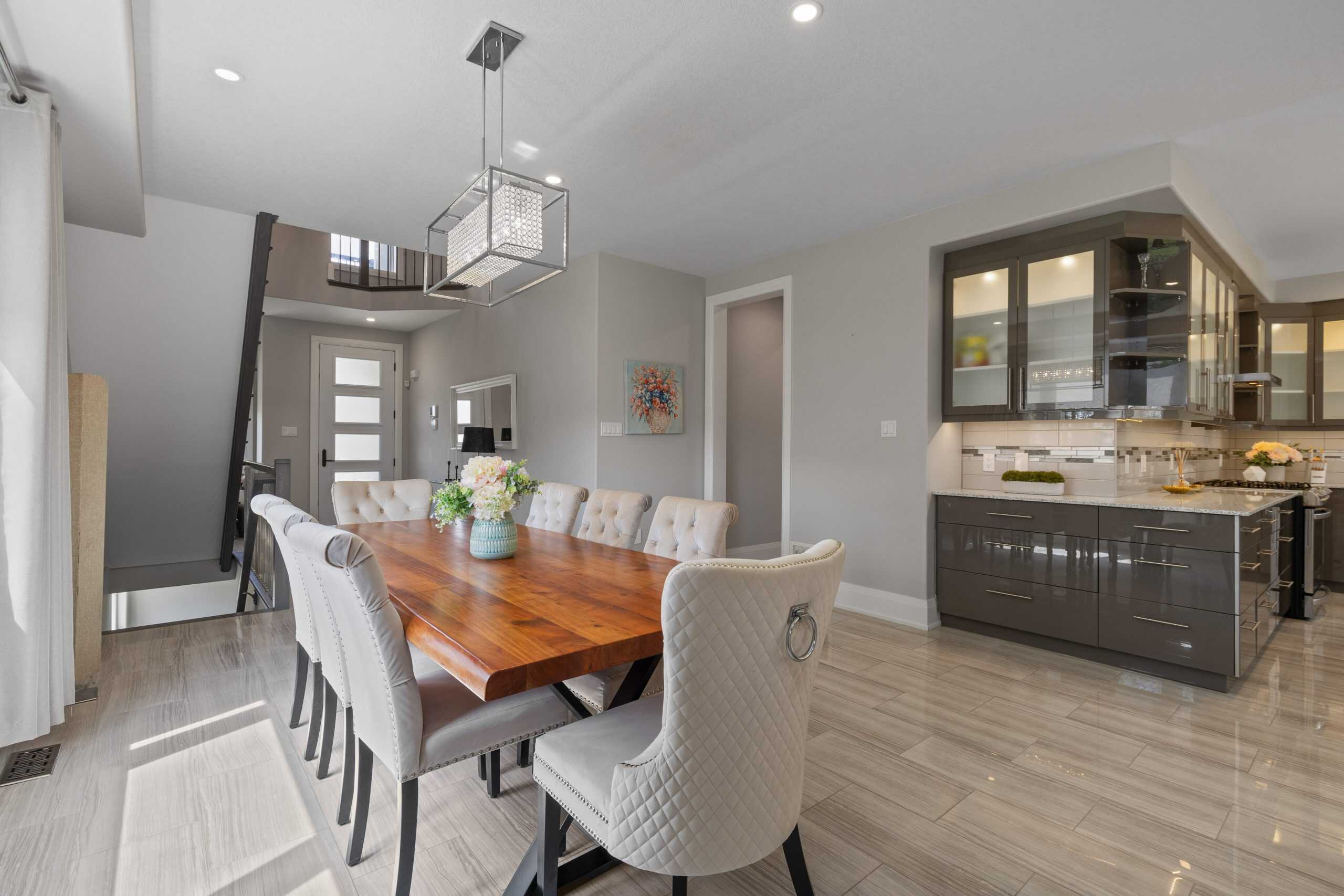 Niagara House of the Week: Custom-built home for sale for $1 million in ...