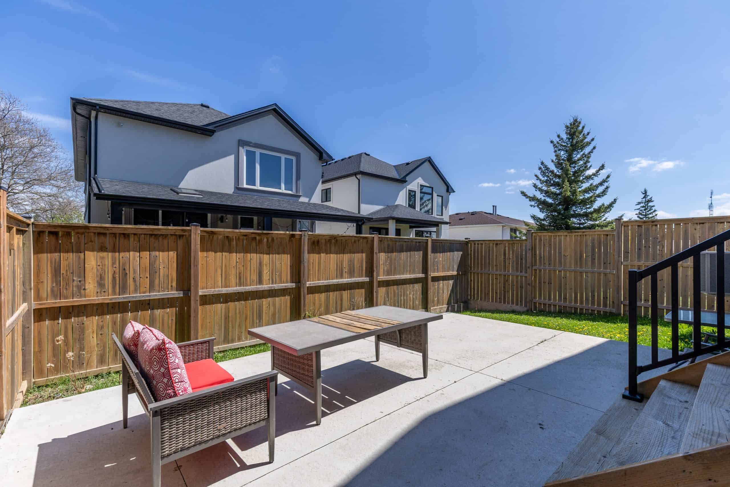 Niagara House of the Week: Custom-built home for sale for $1 million in ...