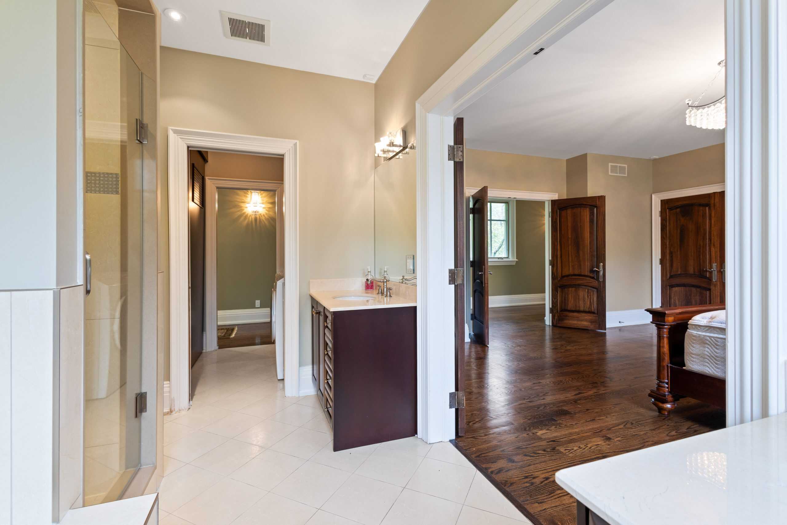 Niagara House of the Week: Massive custom-built estate steps away from ...