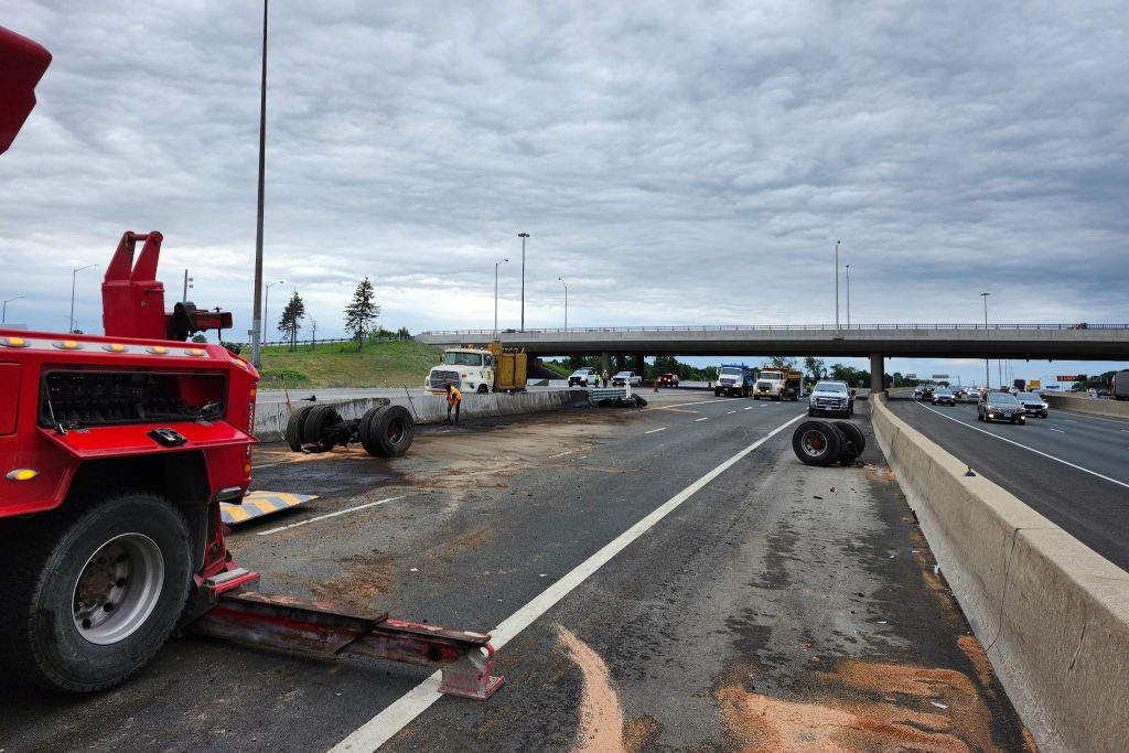 LANES CLOSED: A tractor-trailer crash and fire shuts Highway 401 lanes ...
