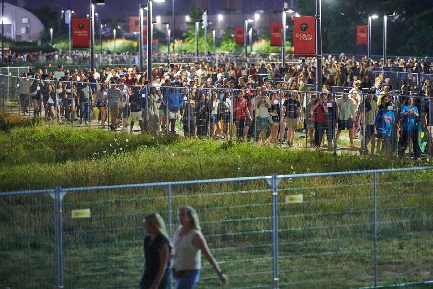 'Herded like cattle': Toronto's Rogers Stadium faces crowd control test ...
