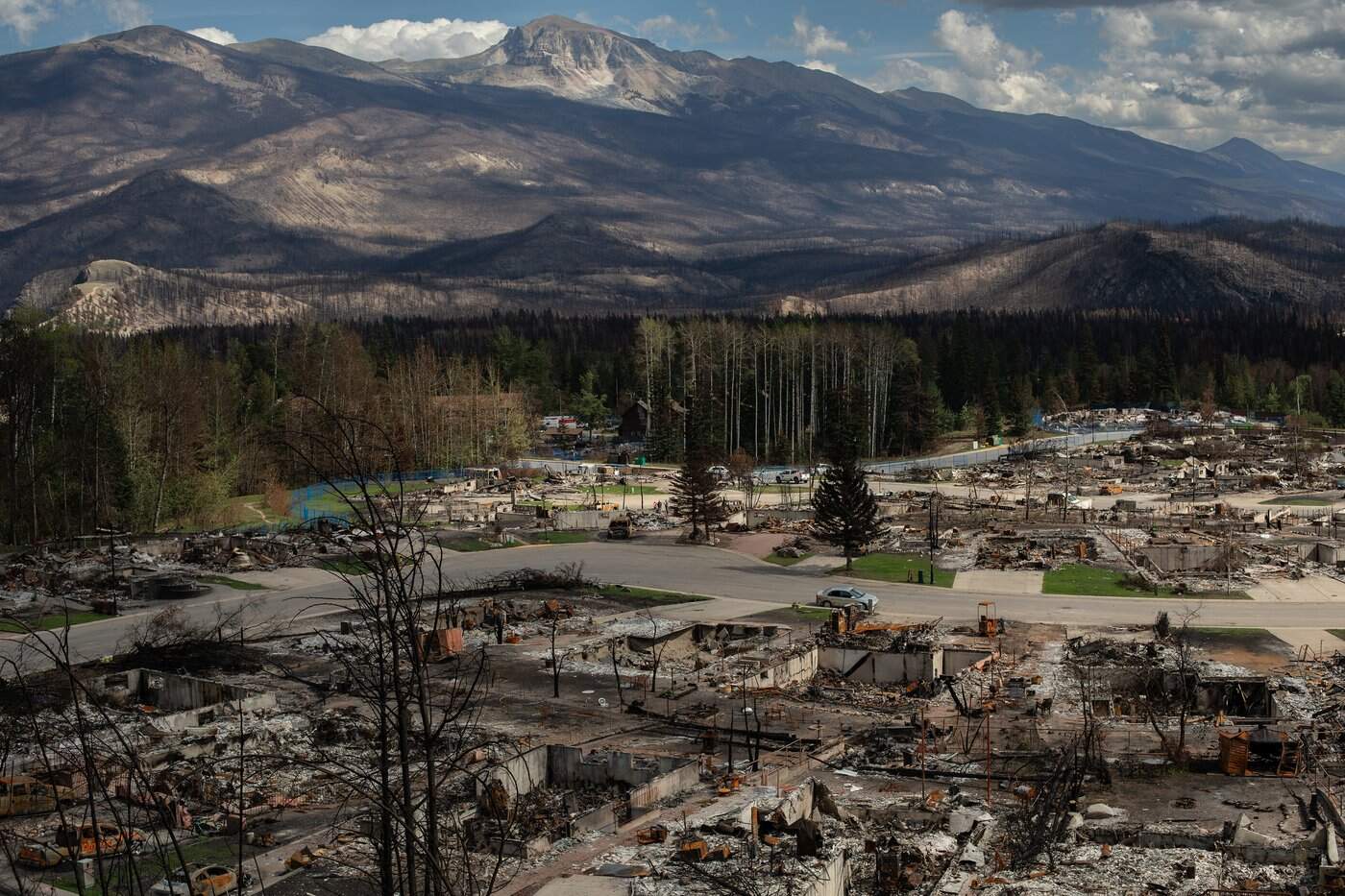 Emotional day for Jasper residents one year after devastating wildfire ...