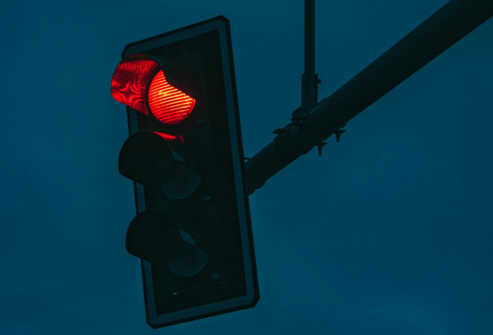 POLLS: 11,000 Ontarians reveal how many run red lights, remote-work and ...