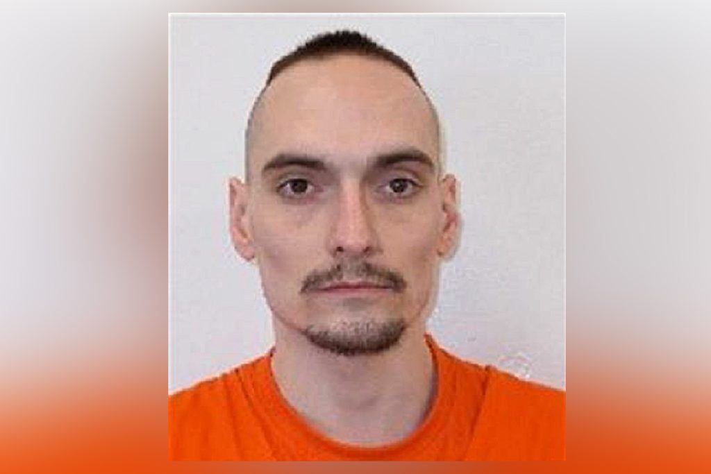 Man wanted on Canada-wide warrant could be in the Greater Toronto Area ...