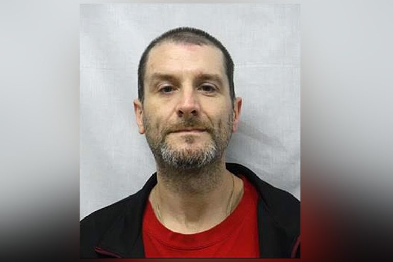 Armed robber wanted on Canada-wide warrant | INsauga