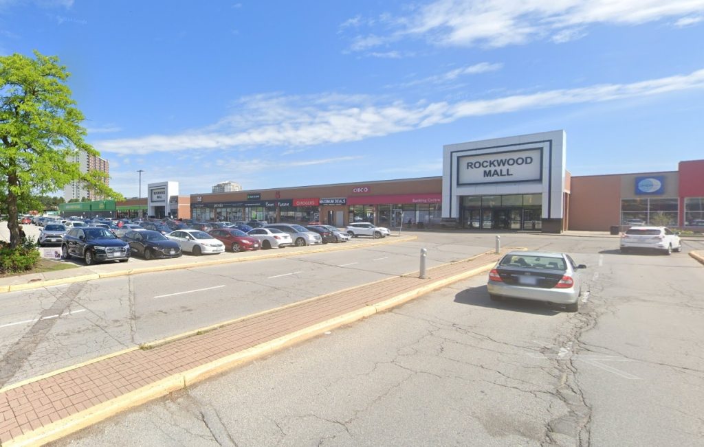 Shopping mall that's been in Mississauga for decades sold for $90M ...