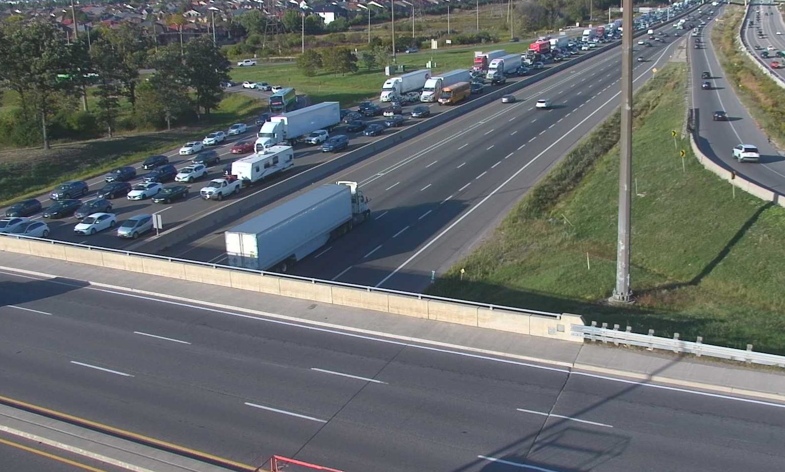 ROAD CLOSURE: Crash in carpool lanes causing delays on Mississauga ...