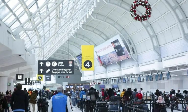 Pace picks up at Toronto Pearson Airport as busy holiday travel season ...