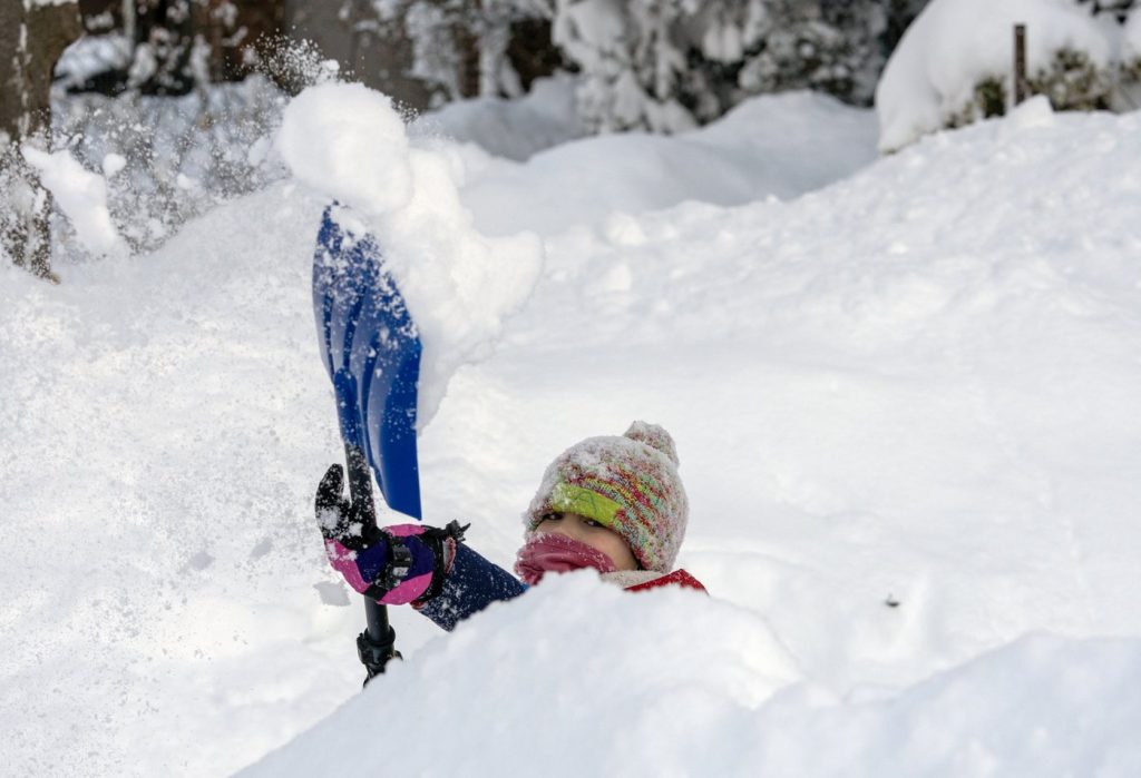 Slow snow removal irks residents in Ontario neighbourhoods hit hardest ...