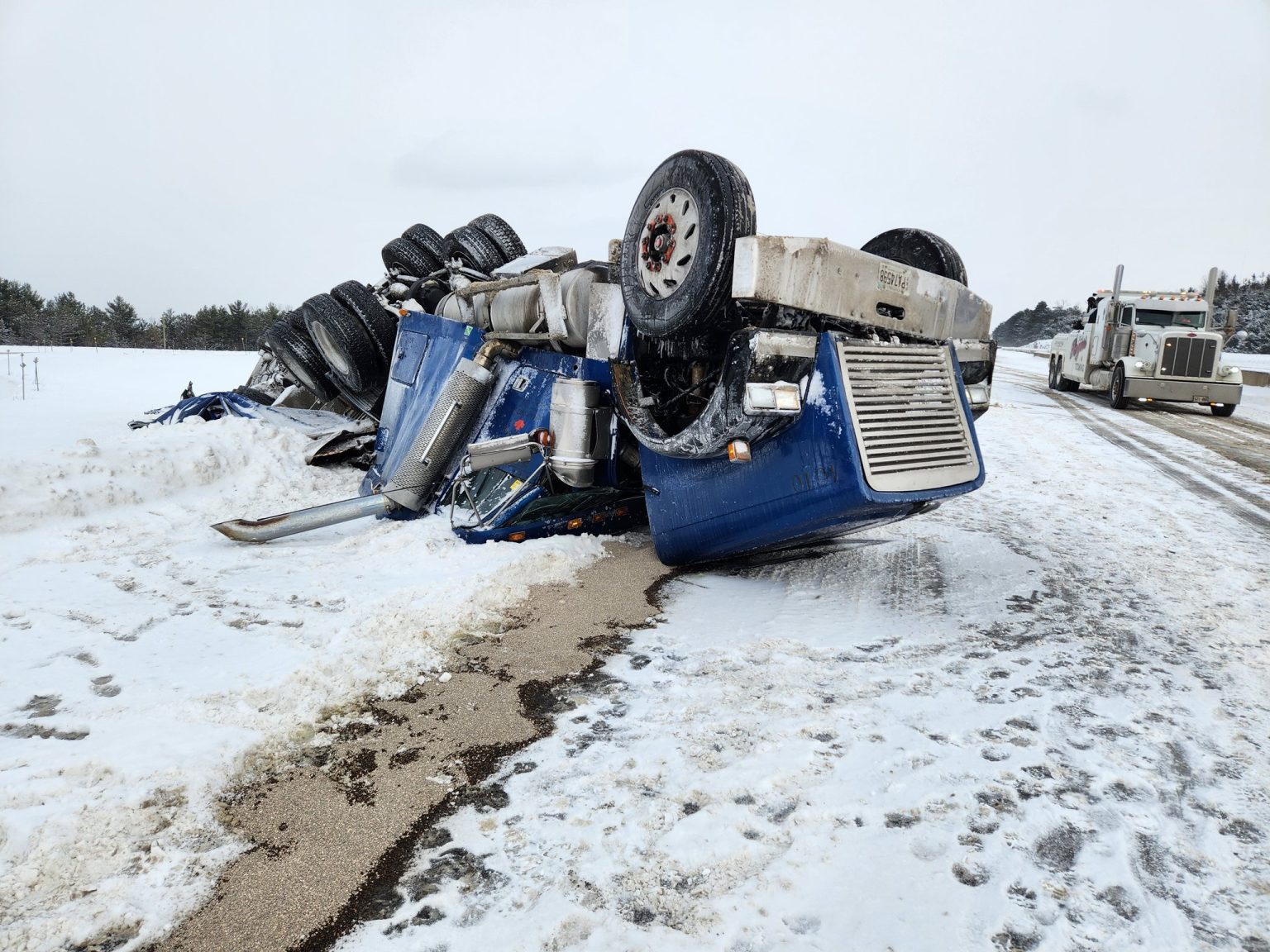 Highway 401 closed near Trenton, Ontario, with up to 50 vehicles ...