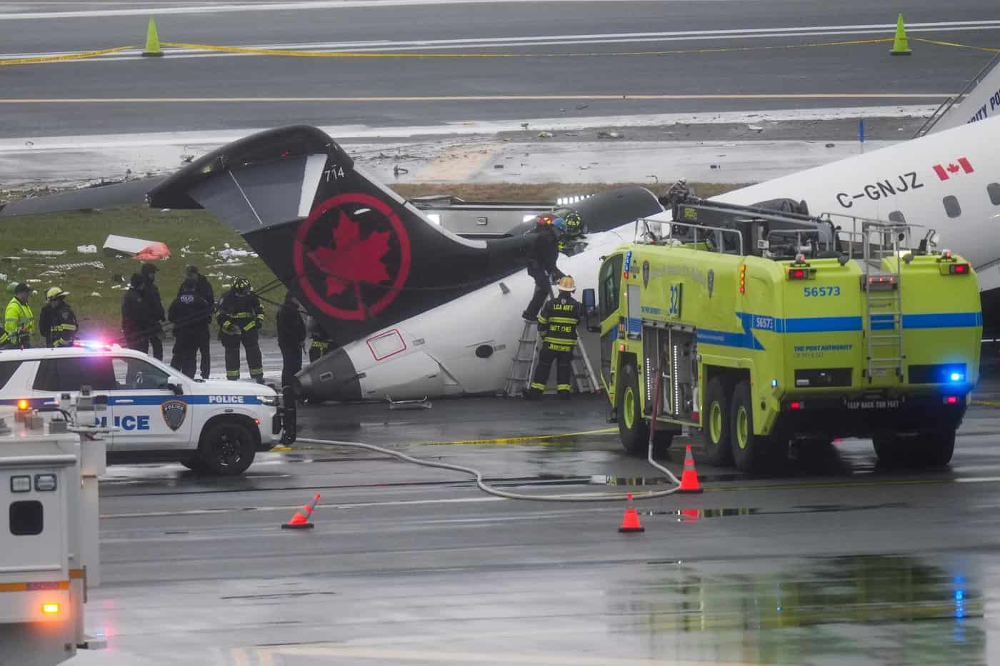 Demands on air traffic controllers in the spotlight after fatal Air ...