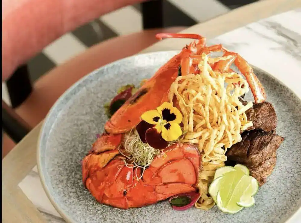 Popular Toronto Thai restaurant set to open first Mississauga location ...