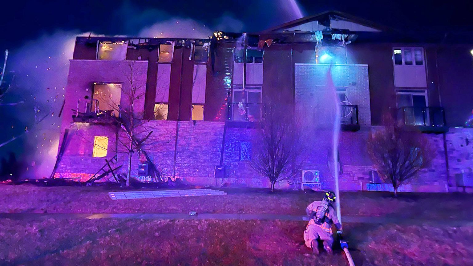 Multi-alarm fire breaks out at townhouse complex in Hamilton | INsauga