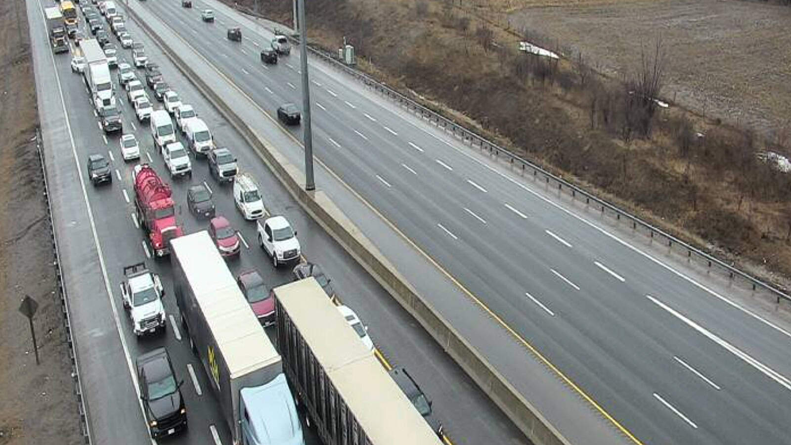 CLOSURE: Highway 401 lanes closed due to crashes, flooding in Ontario ...