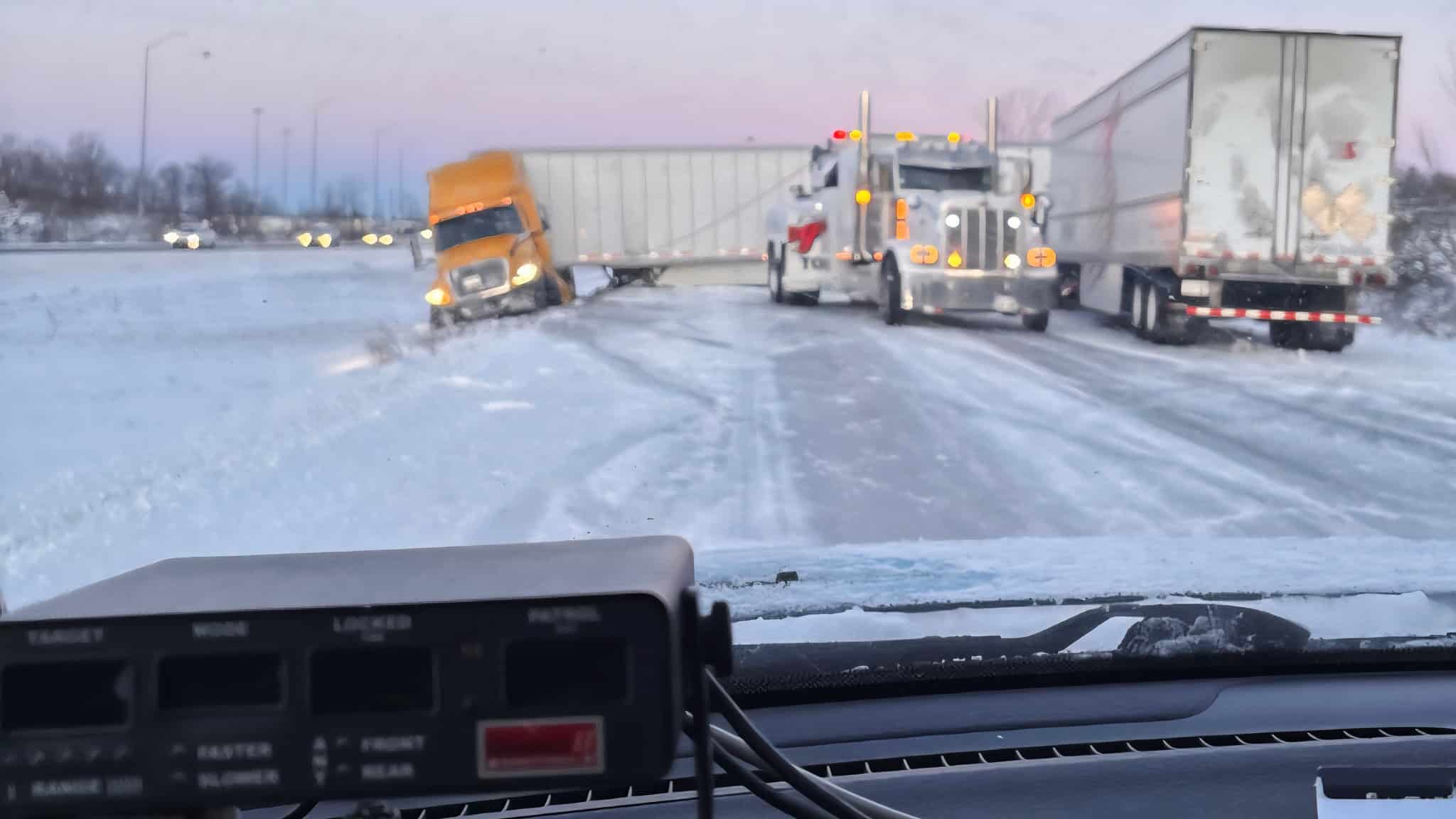CLOSURE: Multiple crashes close portions of Highway 401 in Ontario ...