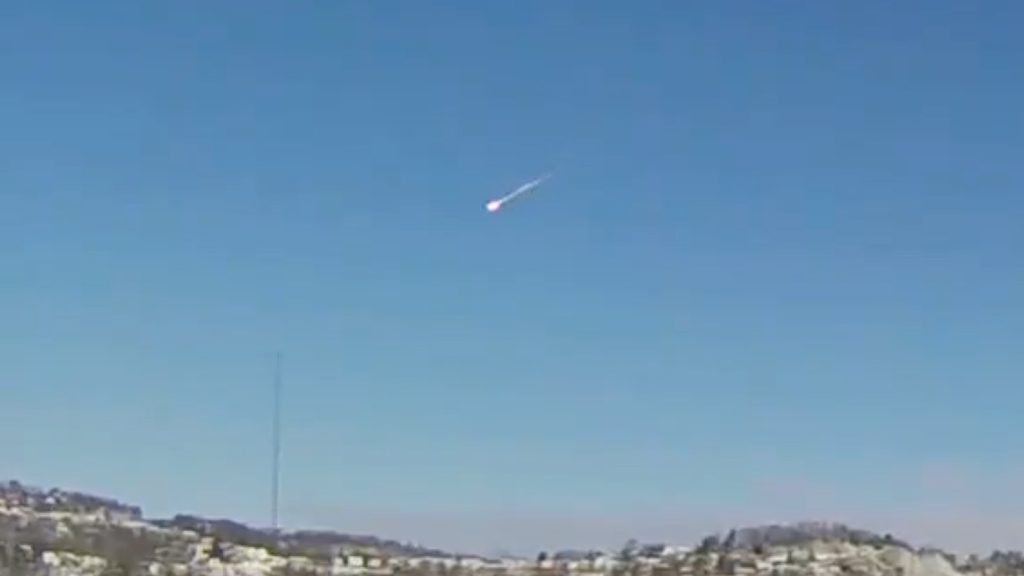VIDEOS: Over 200 reports of possible meteor over southern Ontario, U.S ...