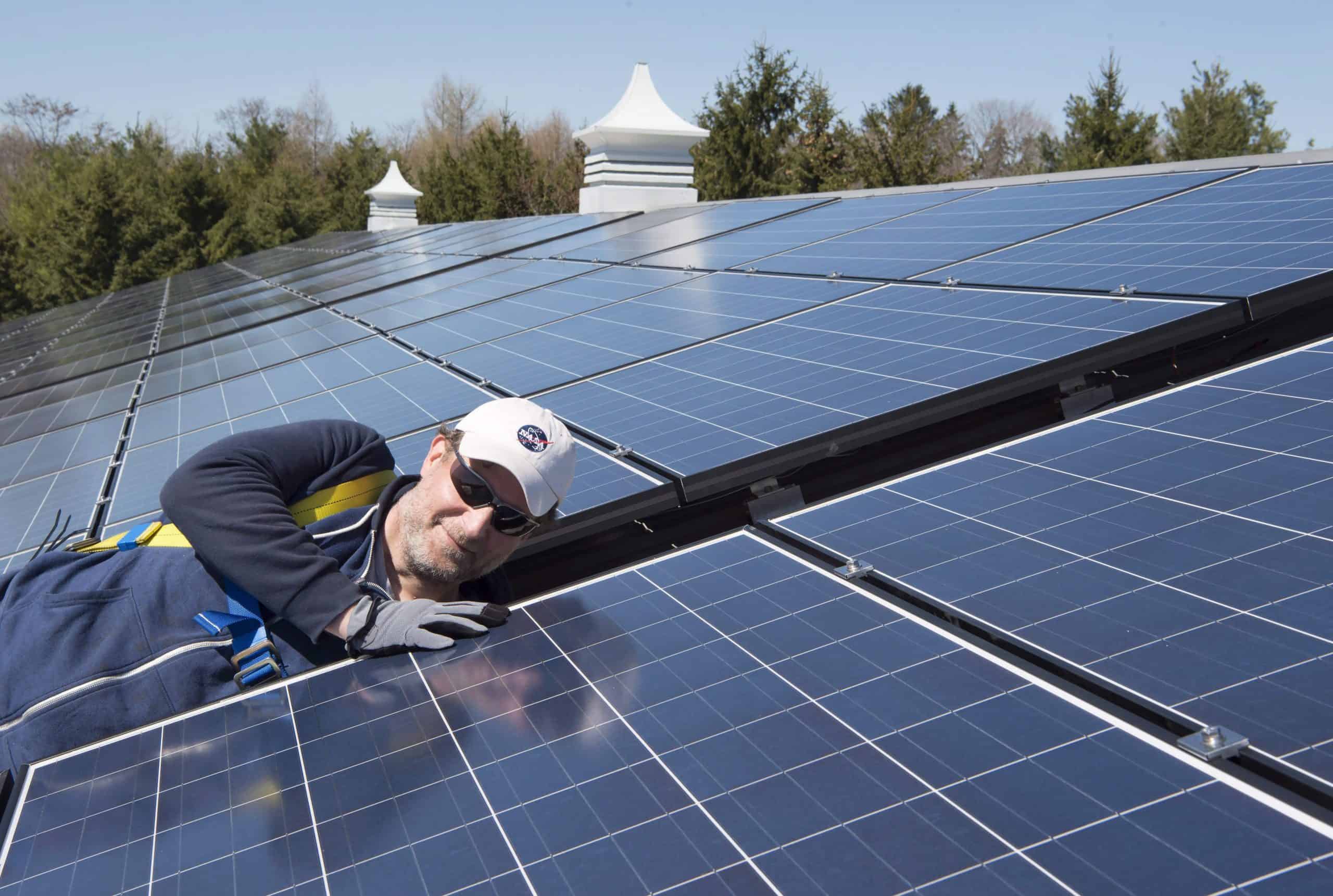 Ontario electricity system to add 14 new solar, wind projects | INsauga