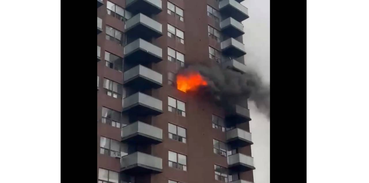 VIDEO: High-rise fire in Mississauga sends two to hospital | INsauga