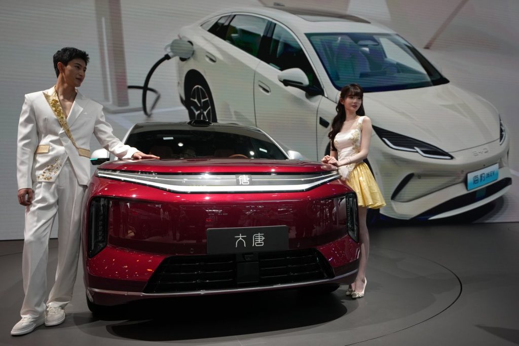 Connected vehicle data 'can have intelligence value' to adversaries ...